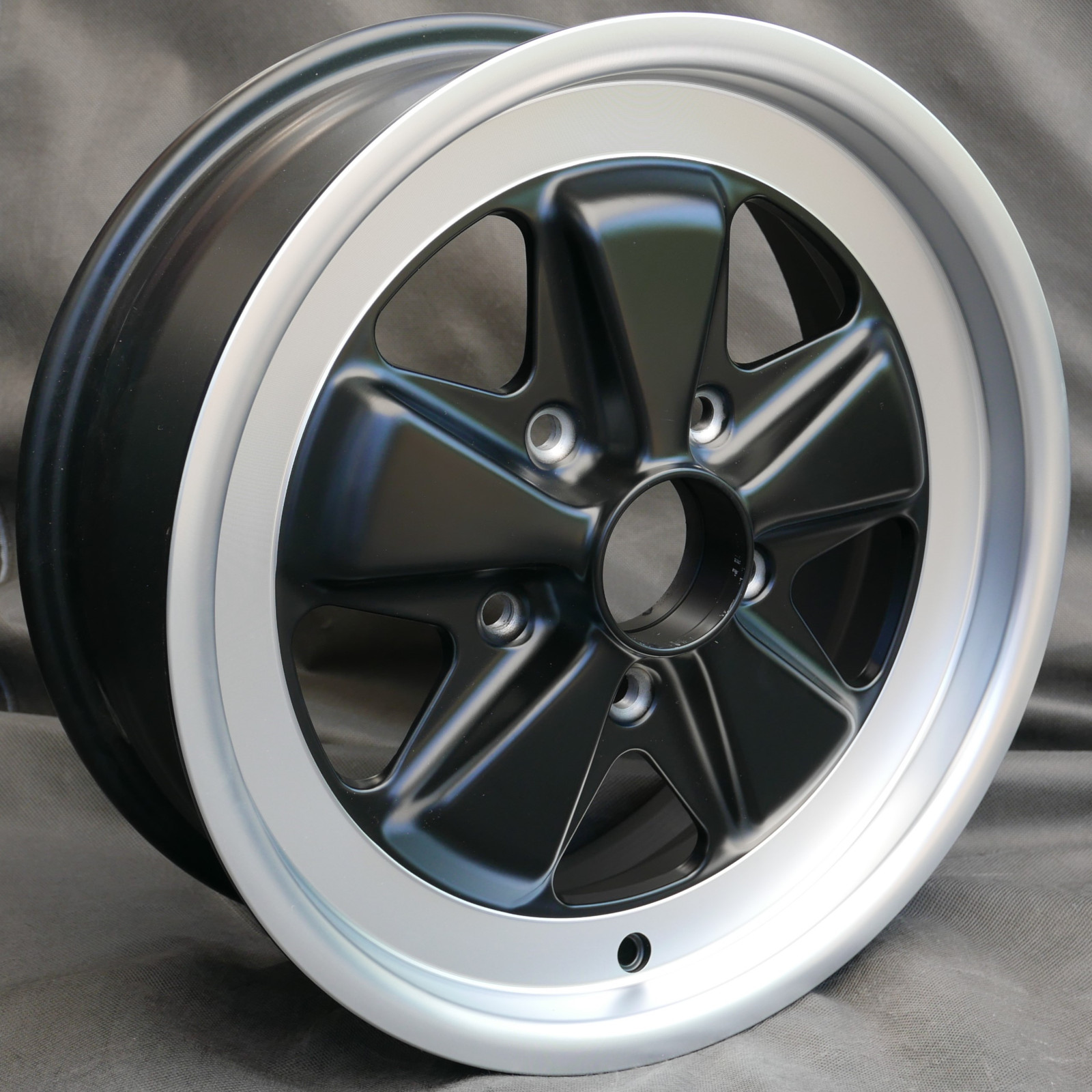 5 Speiche, 6x16 mattschwarz | Felge | MX160016N-porsche924turbo-E