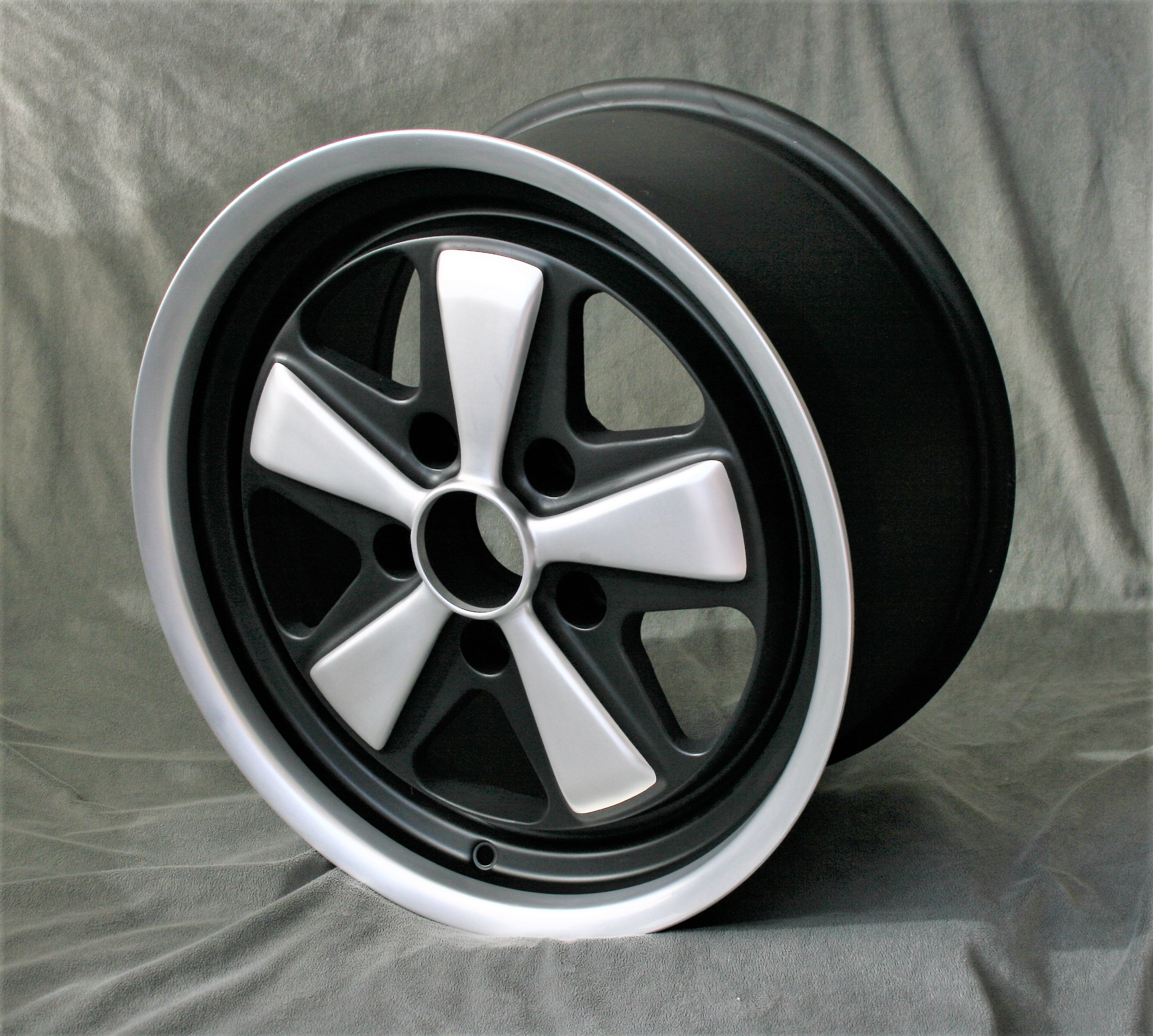 5 Spoke, 9x17 Anodized Look | Wheel | MX19001747Z-porscheboxster986-E